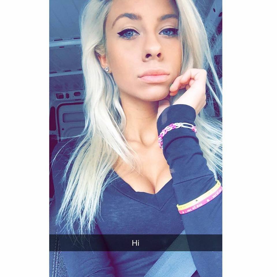Picture Gallery Of Singer Youtube Star Andie Case